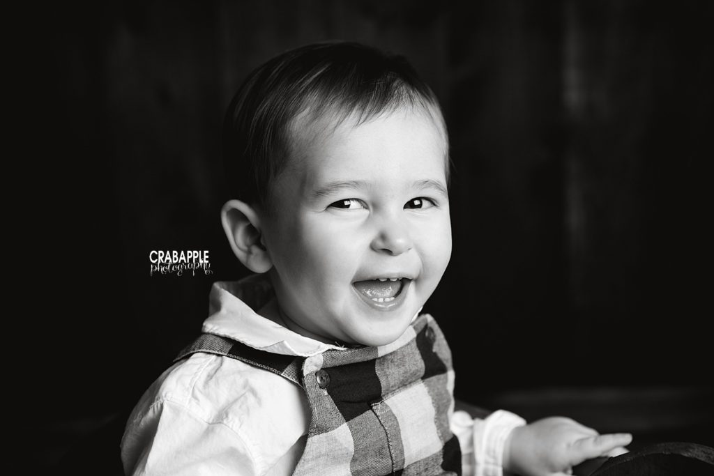 Holiday Portrait Photographer in Massachusetts · Crabapple Photography