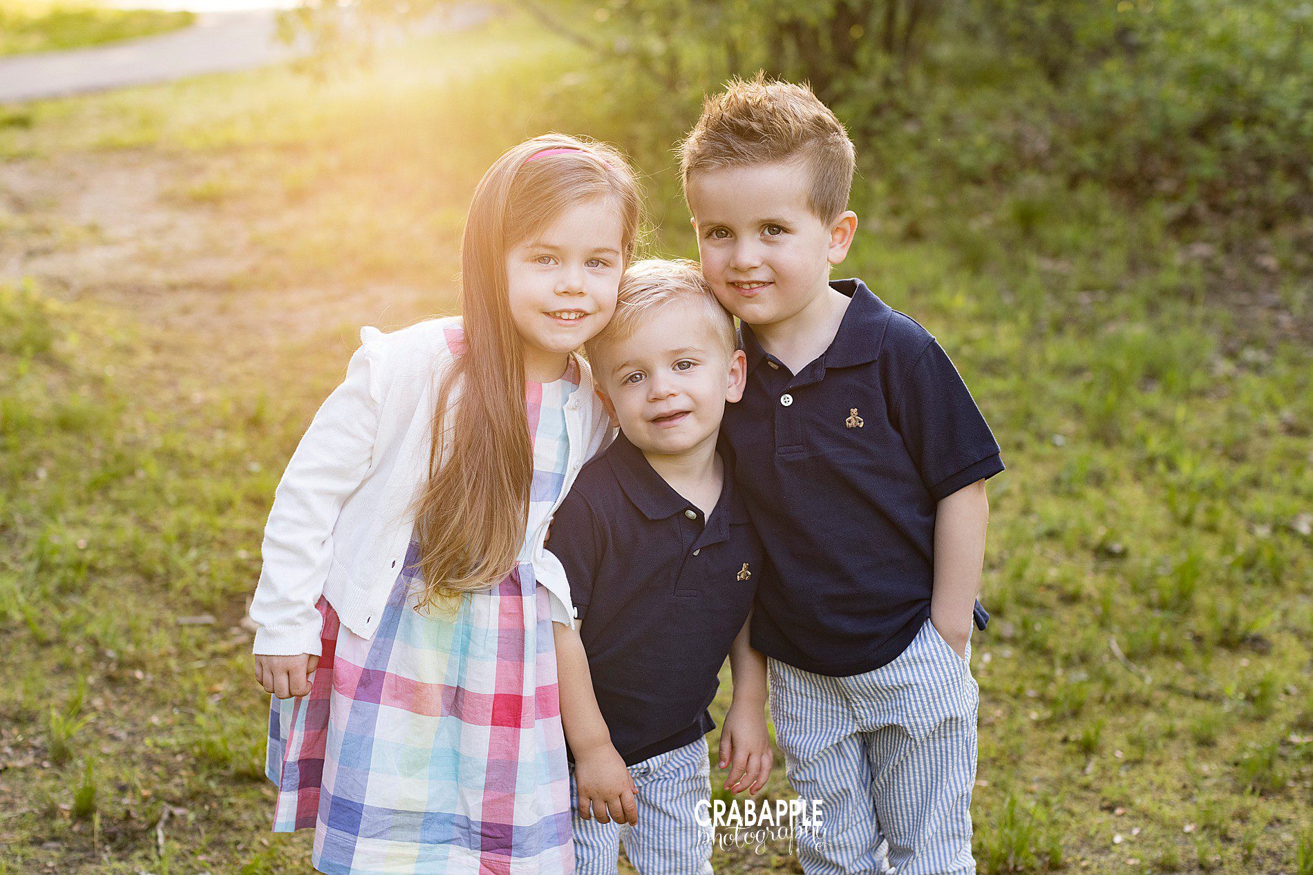 Posing Three or More Siblings :: Professional Photography · Crabapple ...