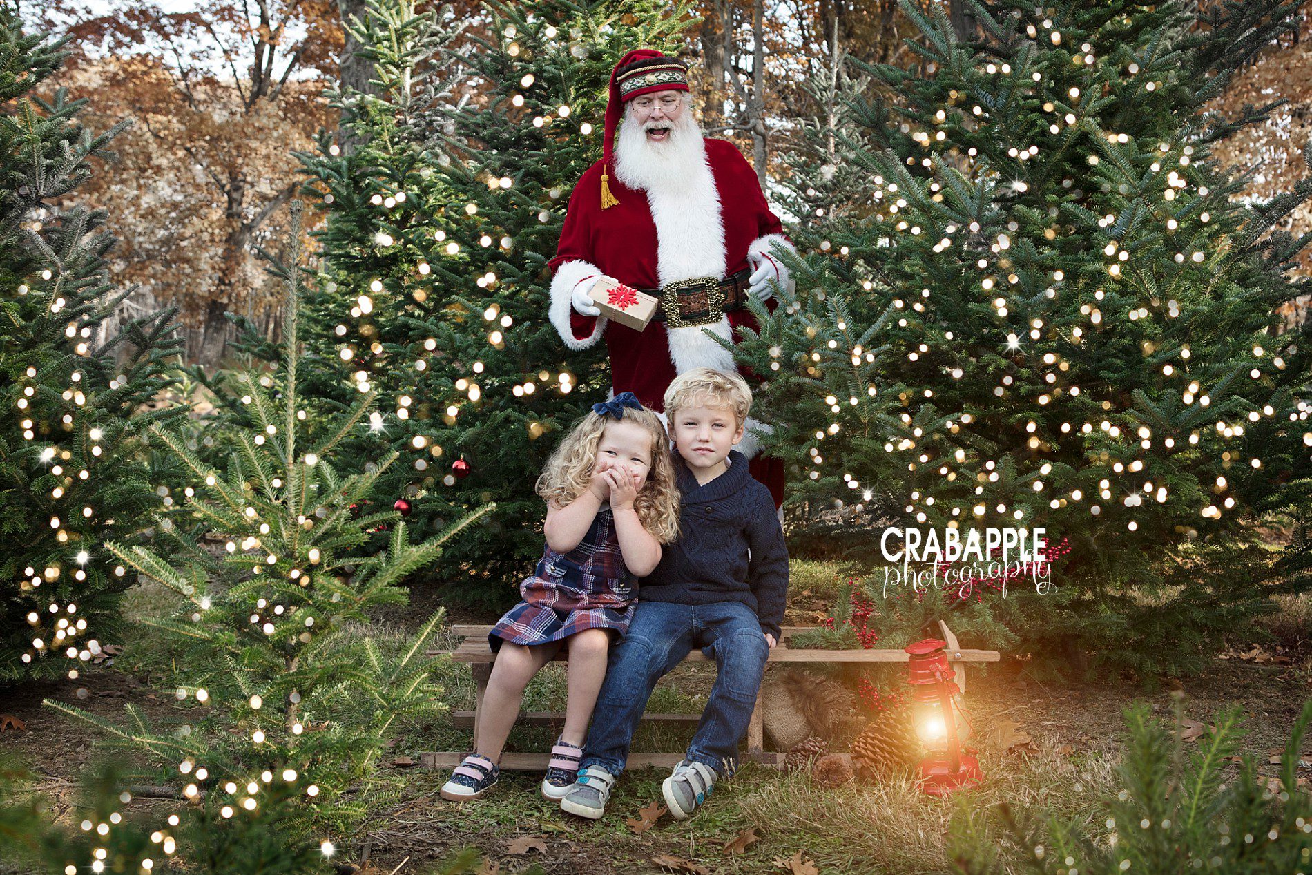 Outdoor Santa Claus Photos · Crabapple Photography