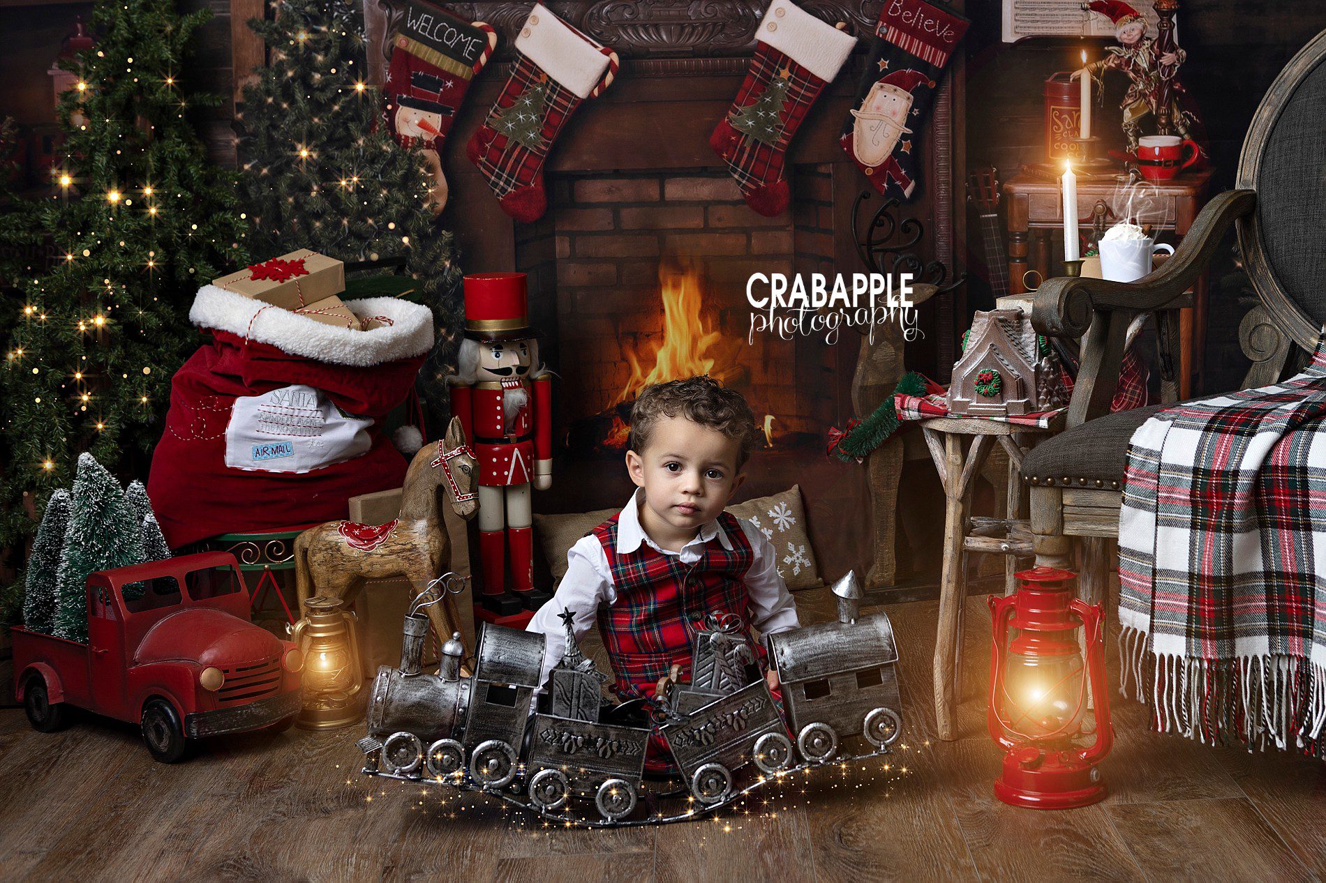 Pictures With Santa Claus :: North of Boston · Crabapple Photography