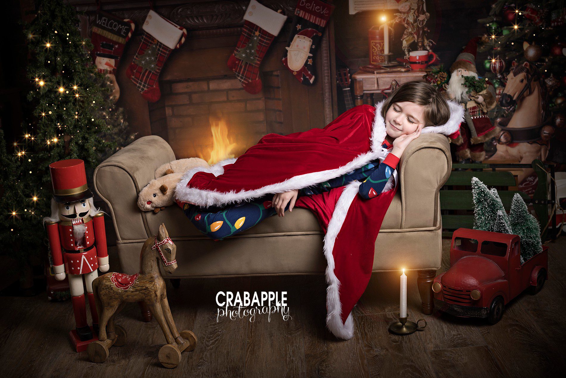 Child Christmas Photos · Crabapple Photography
