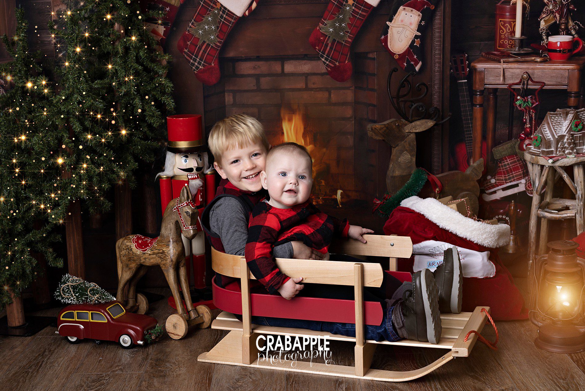 Child Christmas Photos · Crabapple Photography
