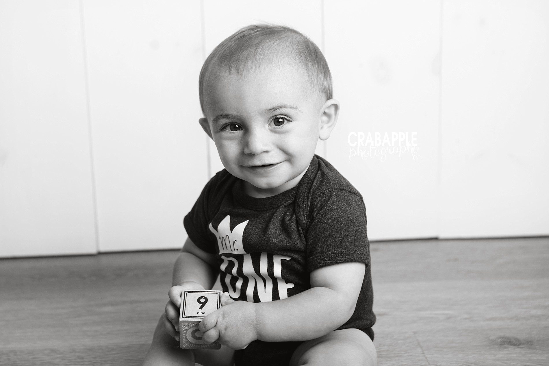 Rowley Cake Smash :: Mr. G · Crabapple Photography