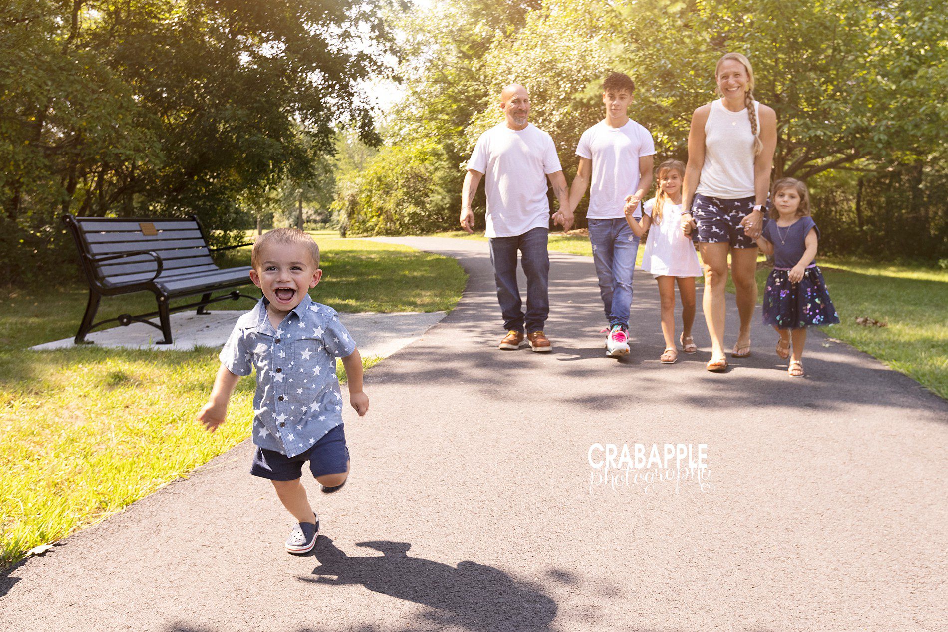 Outdoor Family Photoshoot Inspiration · Crabapple Photography