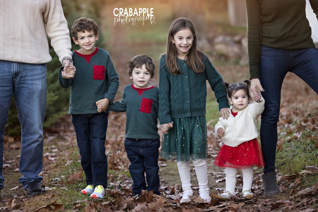 Outdoor Family Pictures :: Late Fall · Crabapple Photography