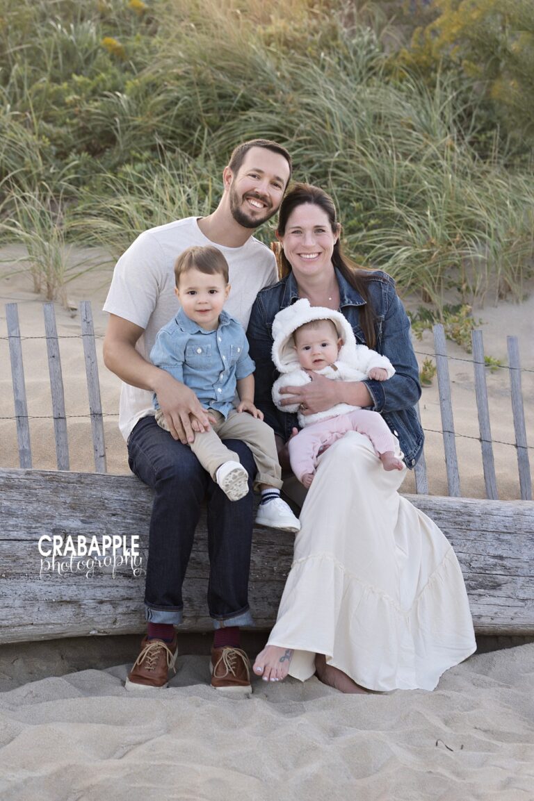 Must Have Poses for Outdoor Family Photos · Crabapple Photography